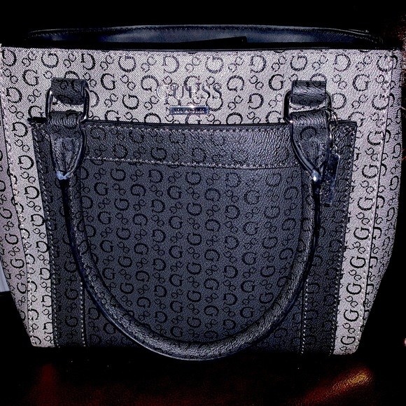 Guess | Bags | Guess Small Tote Bag | Poshmark
